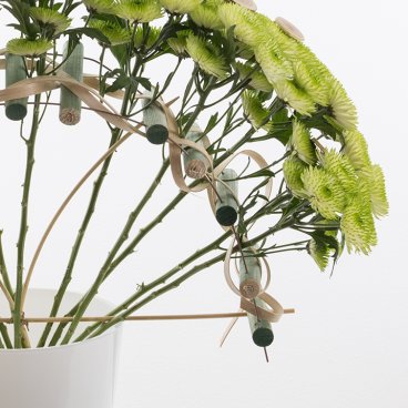 Green bouquet with Chrysanthemum Cocoon | Flower Factor