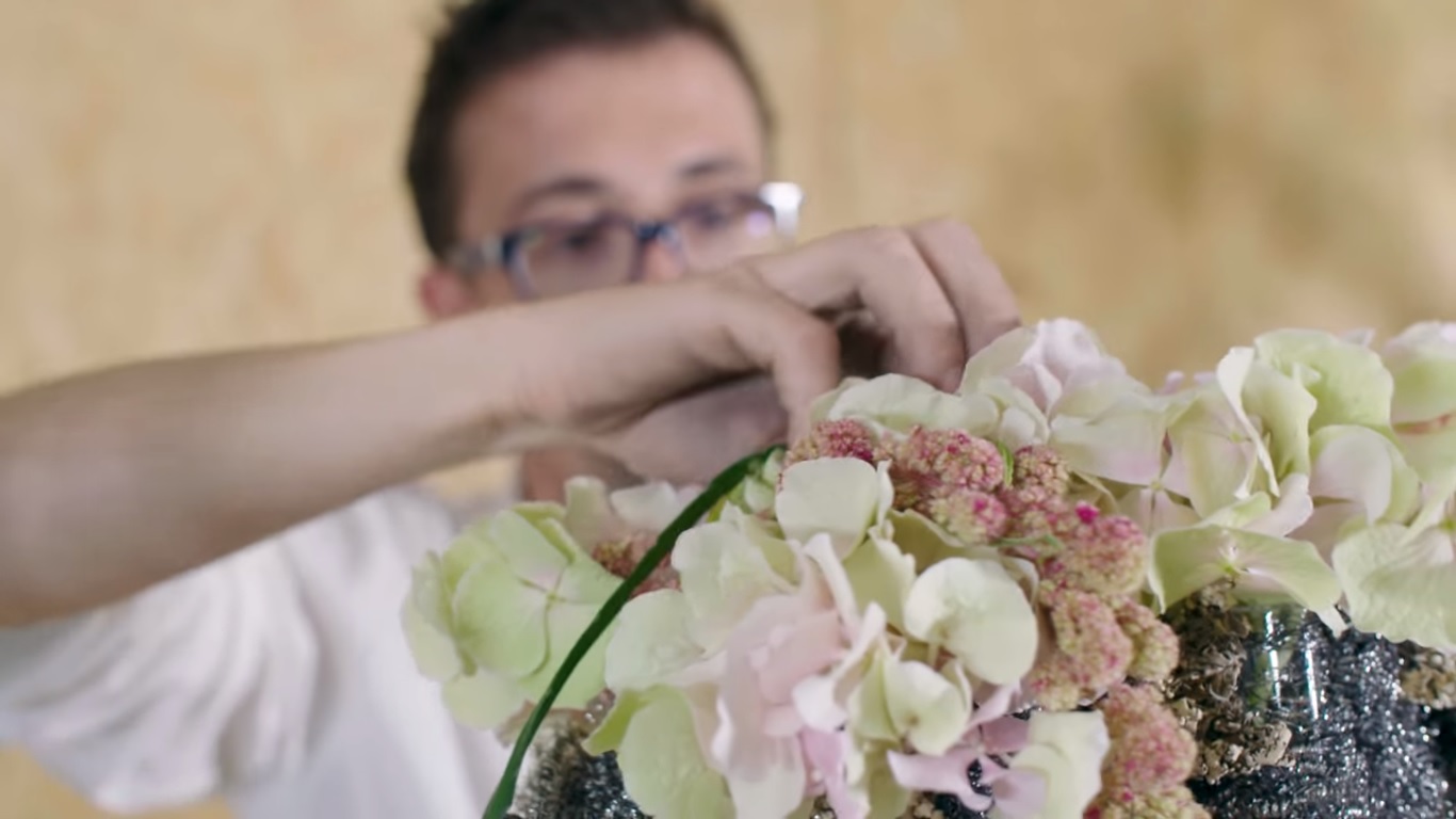 Flower Chandelier | Flower Factor